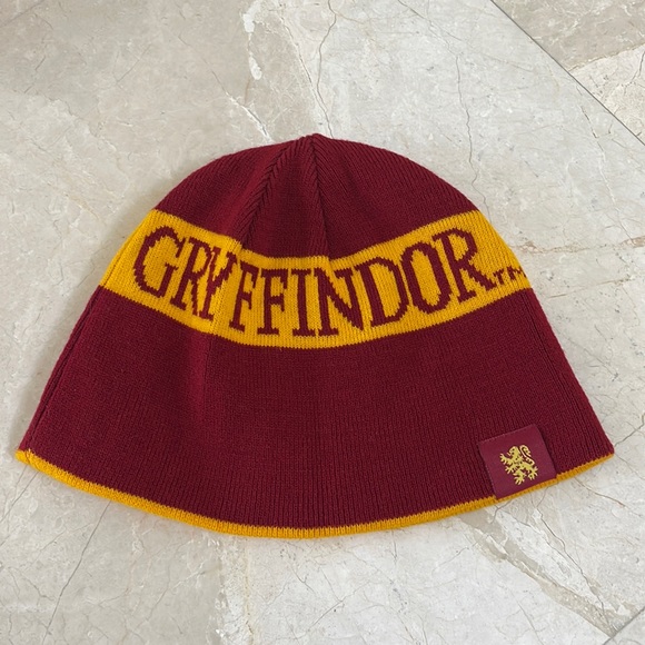 Warner Bros. | Other | Harry Potter Gryffindor Reversible Hat | Poshmark